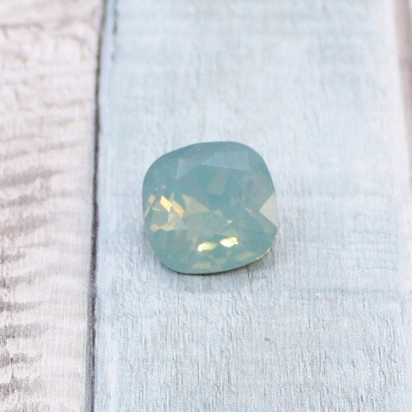 אבן שיבוץ סברובסקי מרובעת 12 מ"מ Pacific Opal | חורזים חרוזים